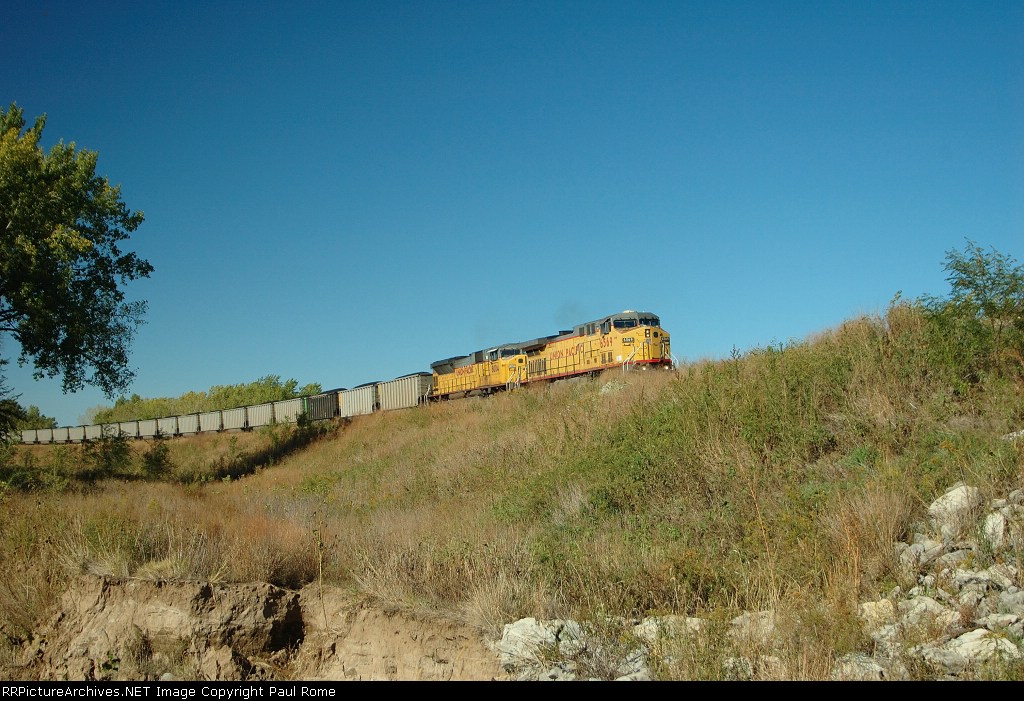 UP 6569 leads a southbound coal train on the UPs Marysville Sub